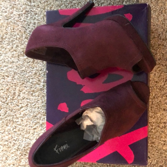 Fiona | Shoes | Fiona Suede Cranberry Platform Booty Heals | Poshmark